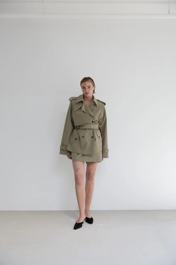 Majorstuen Trench Short Khaki - Vakre Vene