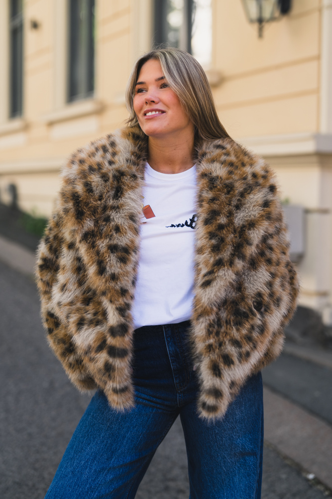 Lestine Camel - Vakre Vene