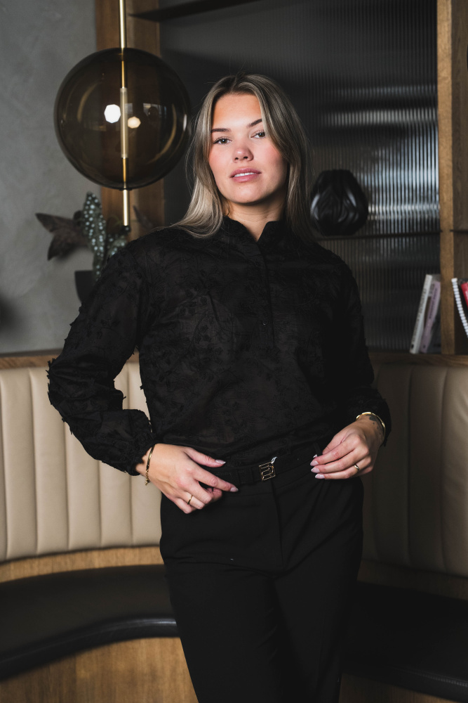 Isak Embroidery Shirt Black - Vakre Vene